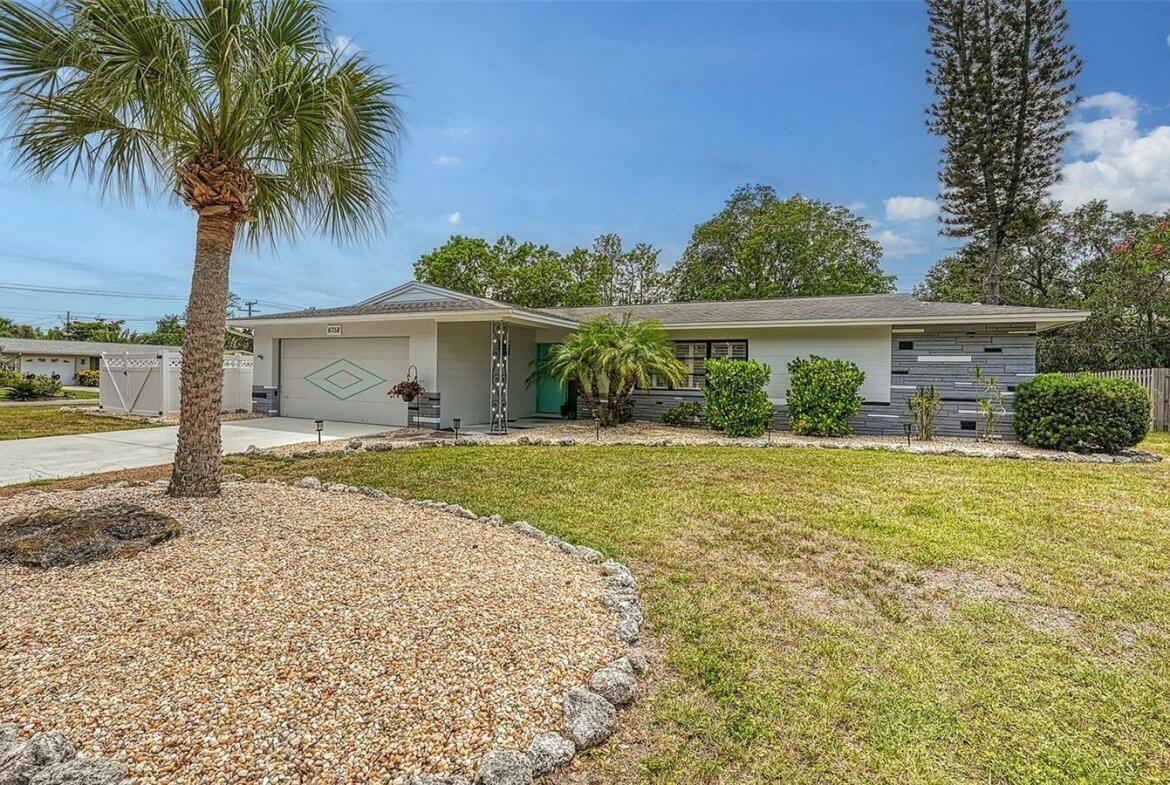 6758 S lockwood Ridge Rd - Jennette Properties